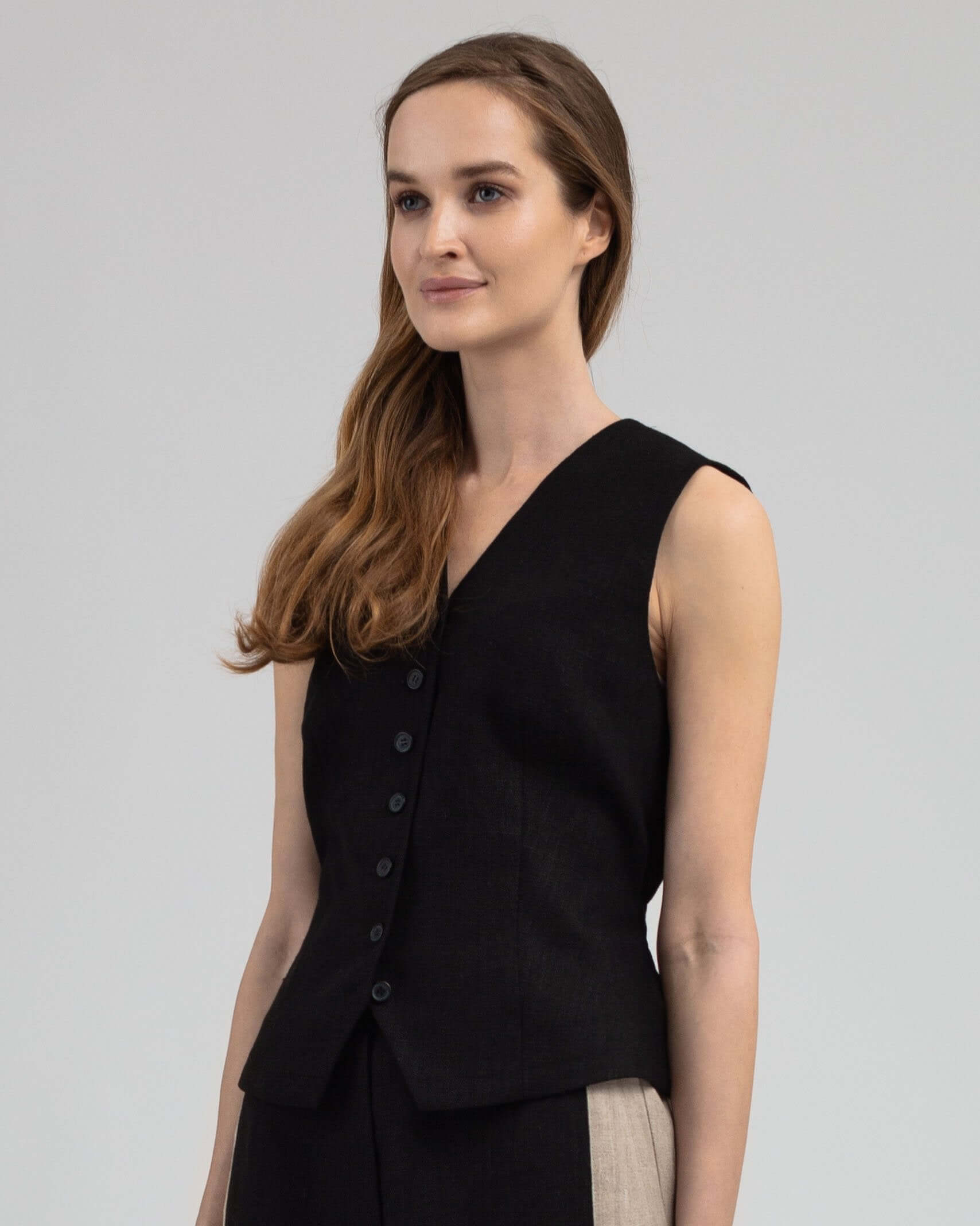 Muulin sustainable brand - Vest Celia Black for women
