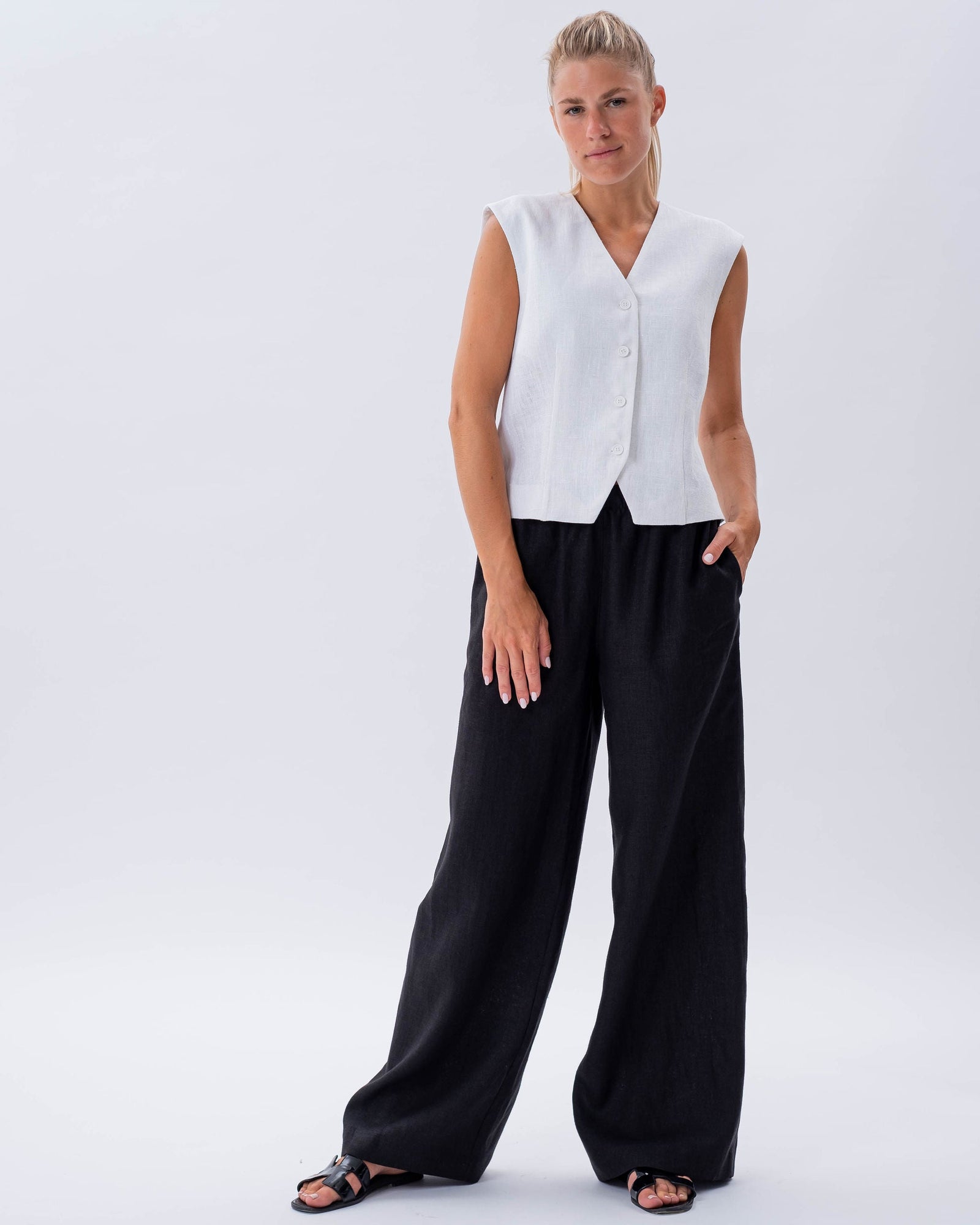 Minimalistic Linen Vest Lena White